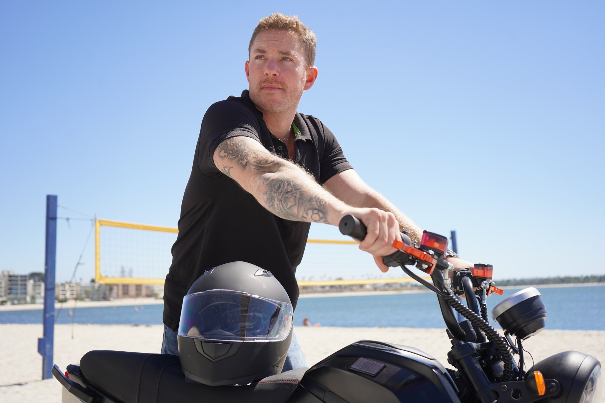 World's First Electric Motorcycle with Built In Solar Panels