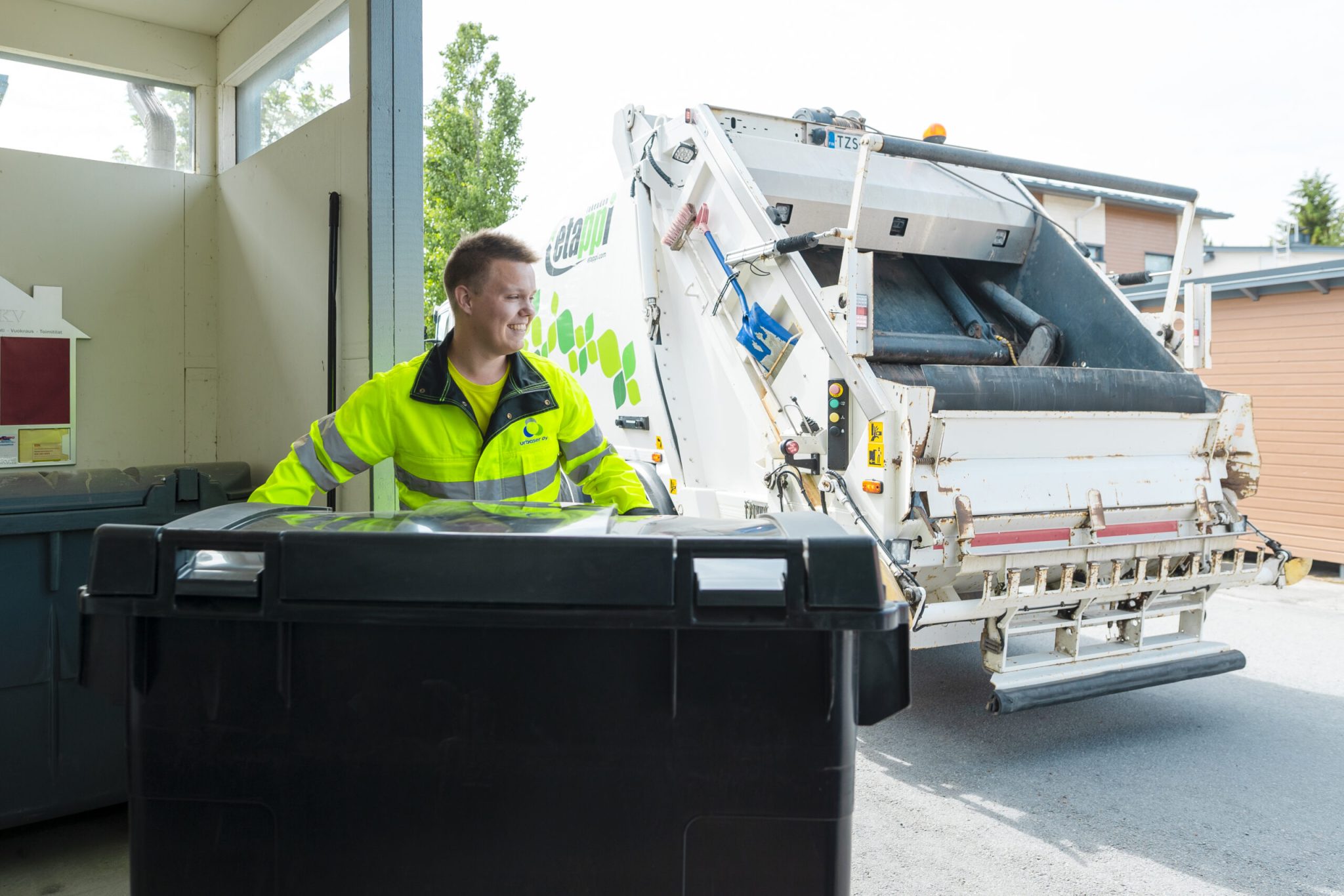 Sustainable Cities and the Role of Local Government in Waste Reduction